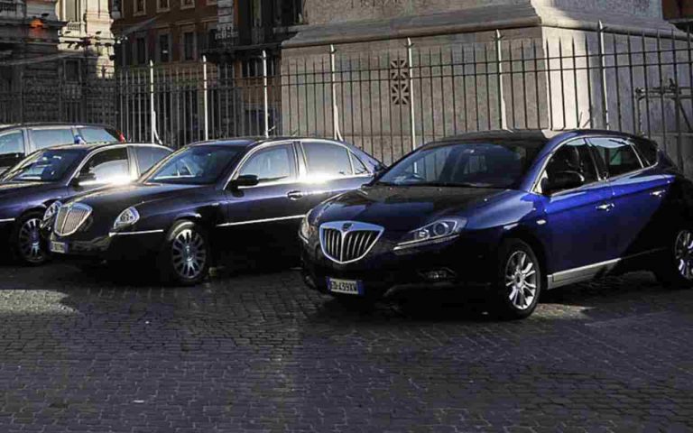 Quante auto blu ci sono in Italia? Il numero vi farà impallidire